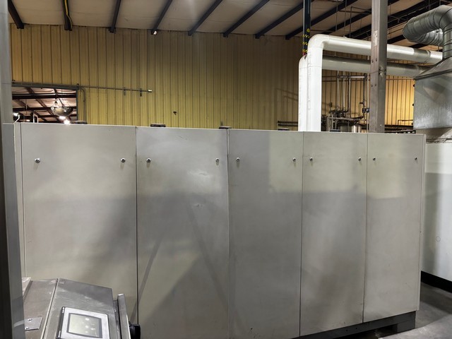 Used Complete Bottling Line KHS PET 54.000 bph | Elitekno Bottling ...